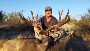 Mexico Mule Deer Hunting • Toman's Outdoor Adventures